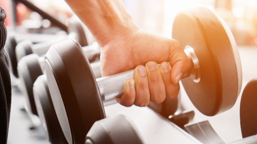 Tips for Getting Back in the Gym After a Hand or Wrist Injury